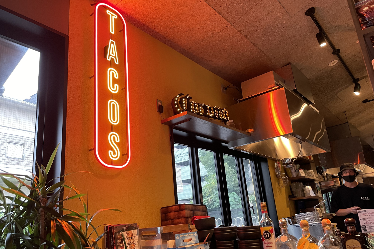 タコスとビールで乾杯！TACO WASA TOKYO TACOSで本格メキシコ料理を堪能 – 故郷グルメガイド